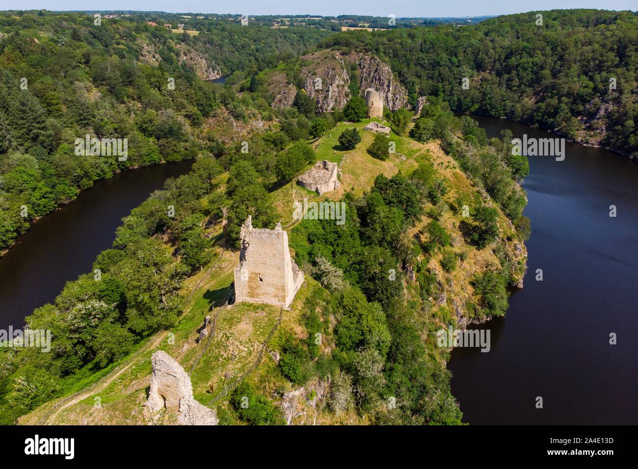 THE CREUSE AND THE MEDIEVAL FORT OF CROZANT, (23) CREUSE, NEW AQUITAINE ...