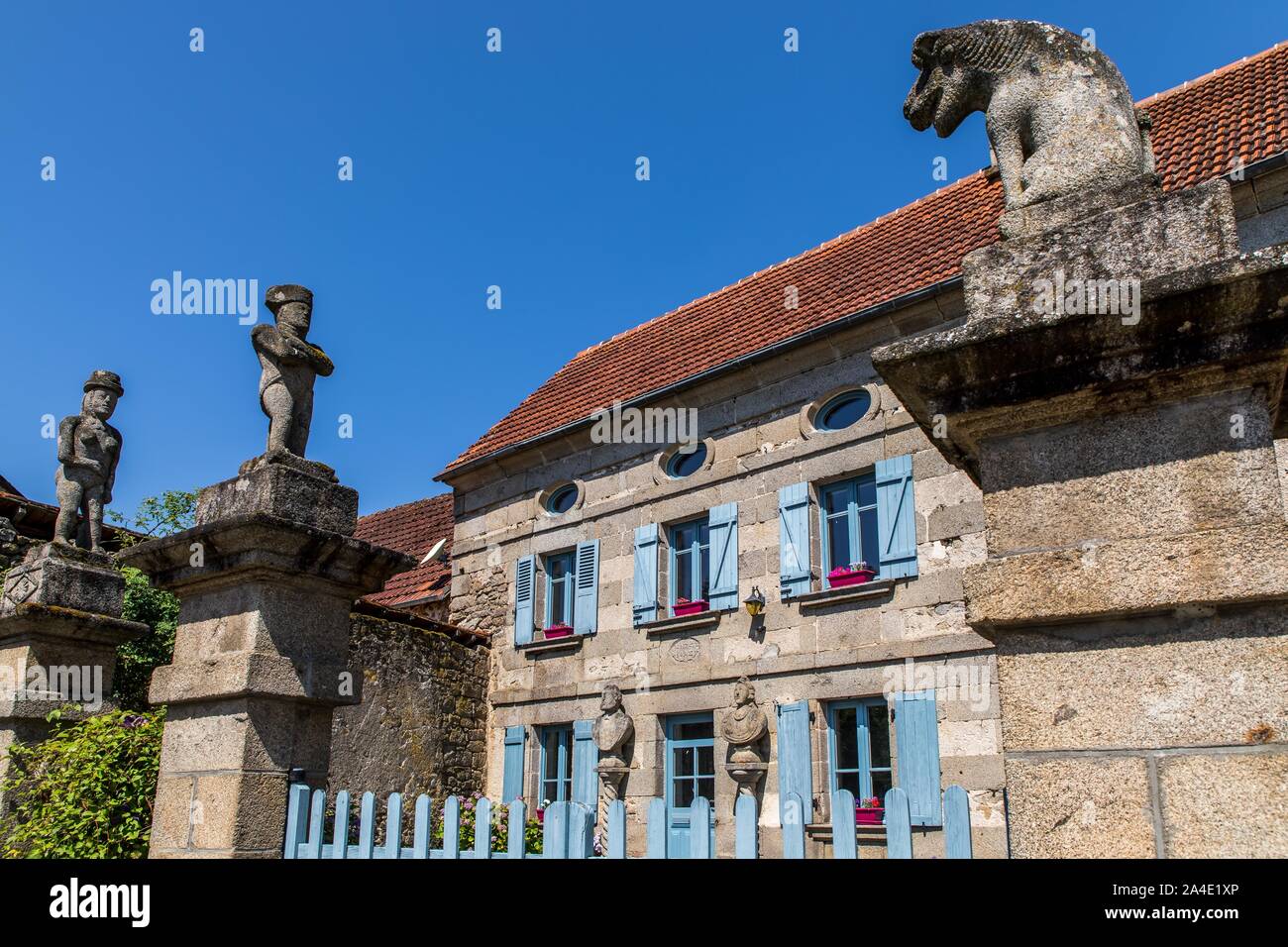 SCULPTURES, HOUSE OF THE SCULPTOR FRANCOIS MICHAUD, MASGOT, (23) CREUSE ...