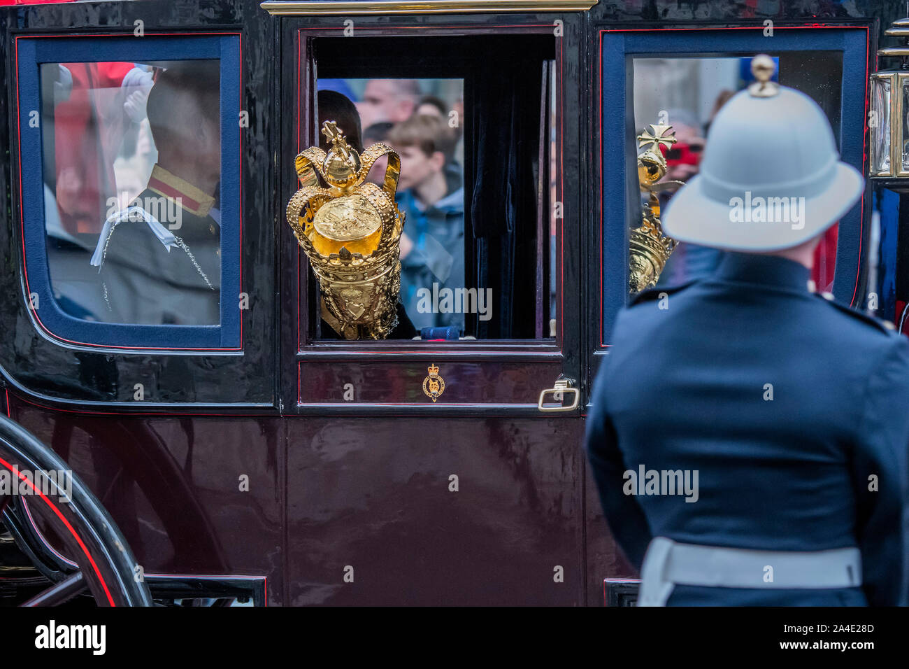 Mace procession hi-res stock photography and images - Alamy