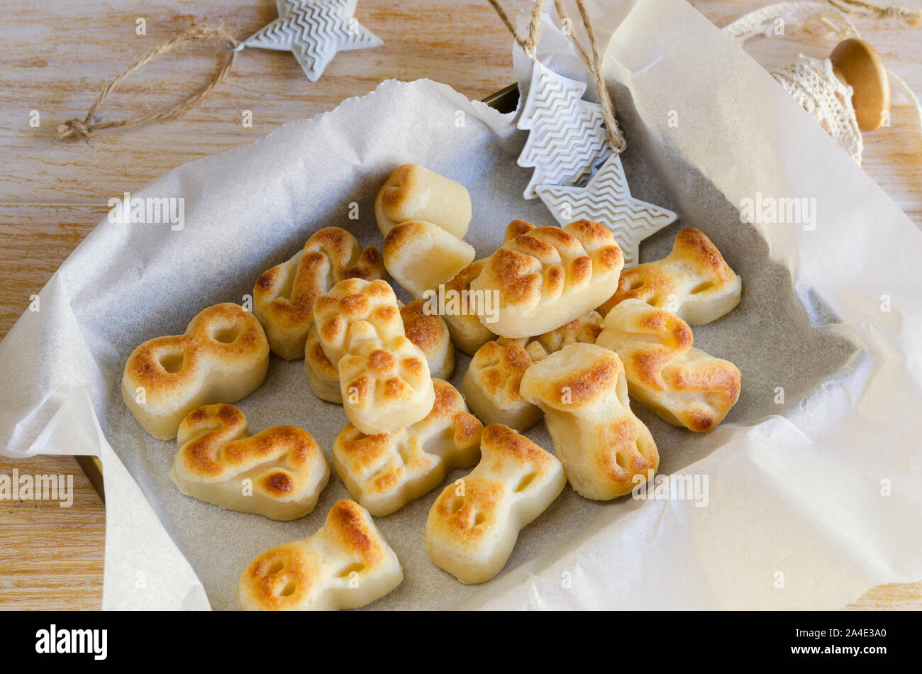 Box of Spanish Christmas marzipan sweets, Figuritas de mazapan with ...