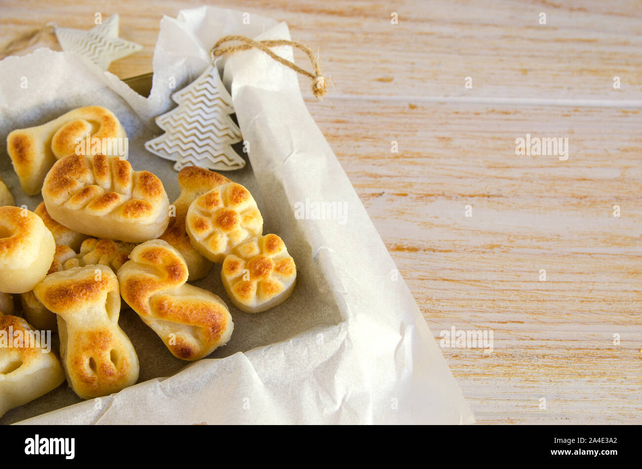 Box of Spanish Christmas marzipan sweets, Figuritas de mazapan with ...