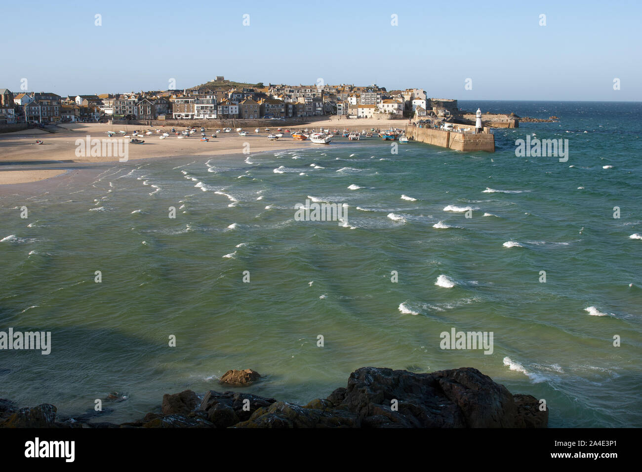 Half tide harbour hi-res stock photography and images - Alamy