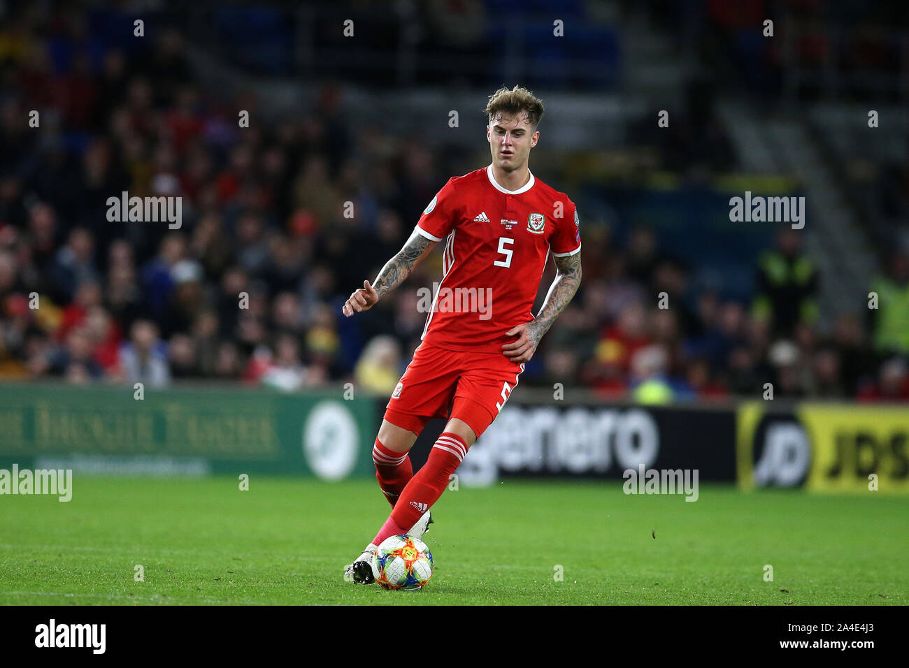 Joe rodon euro 2020 hi-res stock photography and images - Alamy