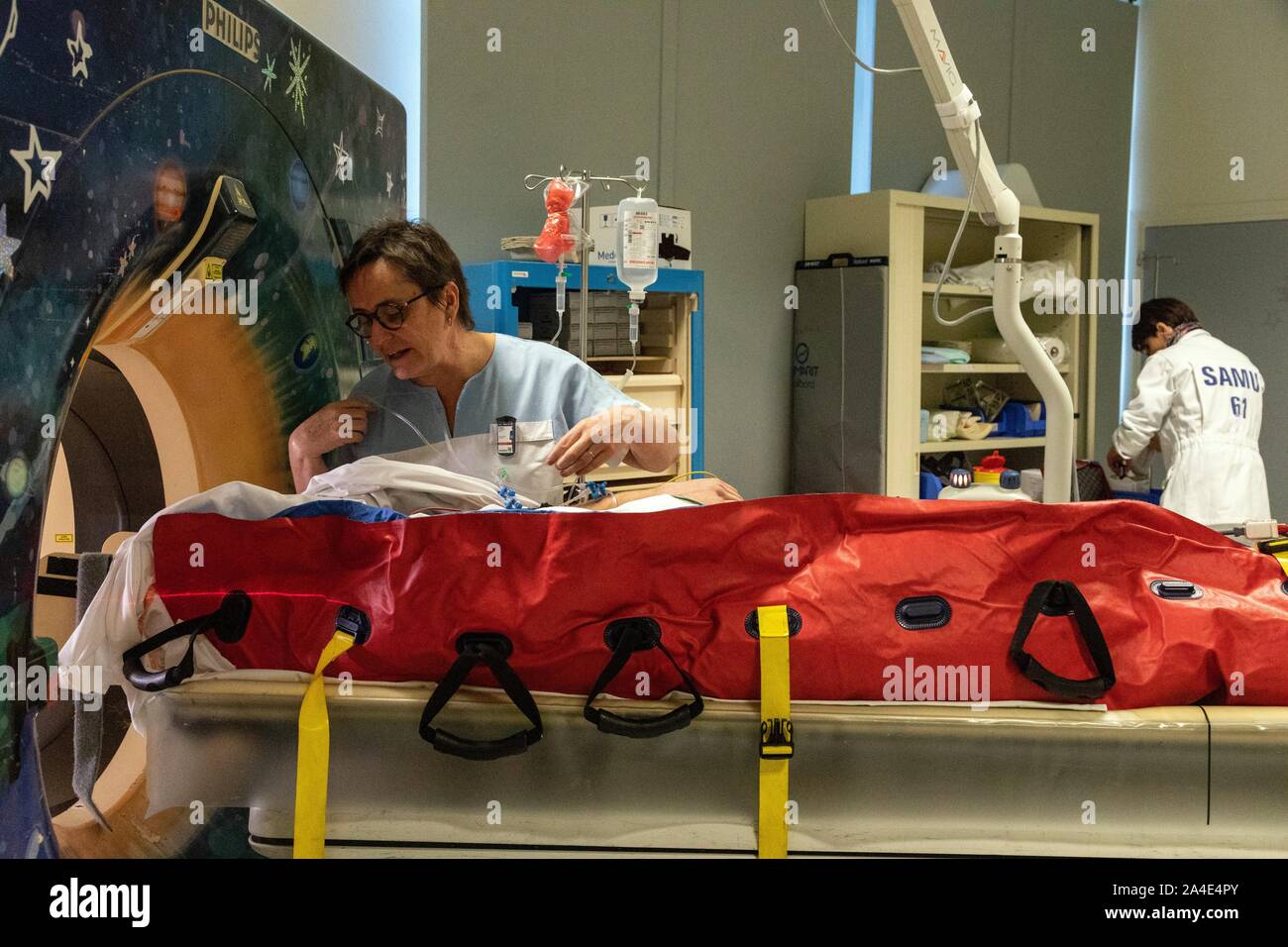 THE VICTIM IN THE HOSPITAL'S SCANNER, RESCUE OPERATION WITH THE ...