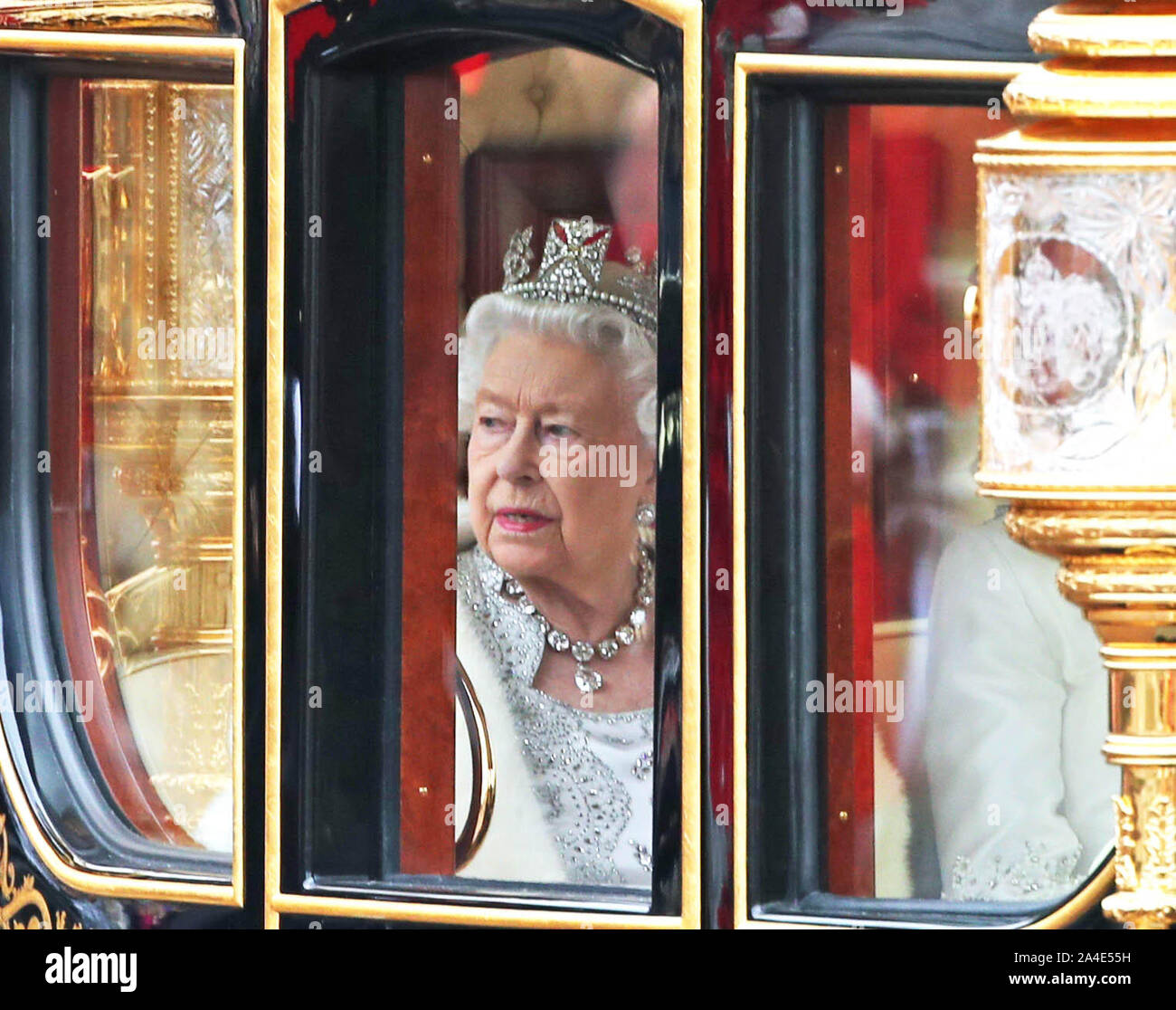 Queen Elizabeth II returns to Buckingham Palace, London, in the Diamond ...