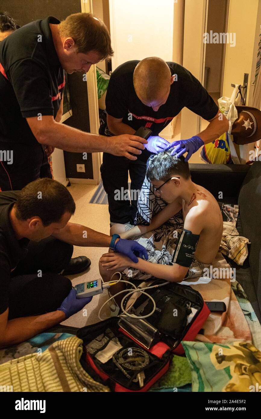 Head injury firefighter hi-res stock photography and images - Alamy