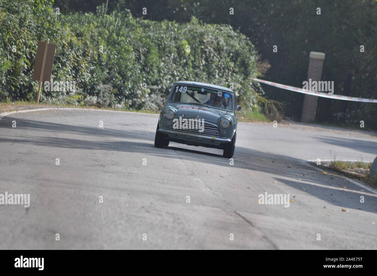 Morris 1000 classic car hi-res stock photography and images - Alamy