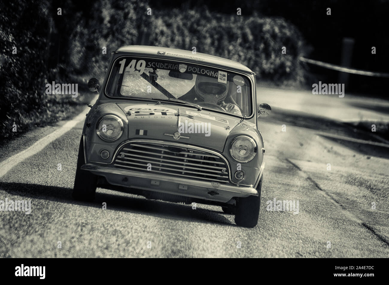 Morris 1000 classic car hi-res stock photography and images - Alamy