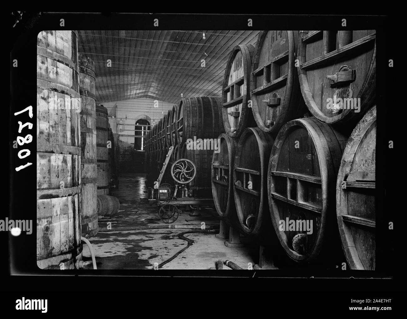 1 litres Black and White Stock Photos & Images - Alamy