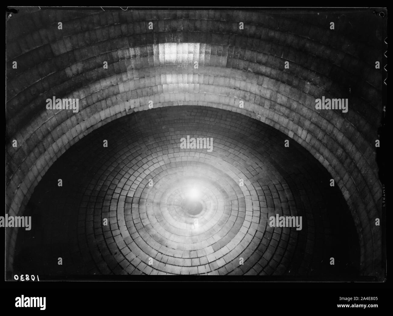 Concrete vat Black and White Stock Photos & Images - Alamy