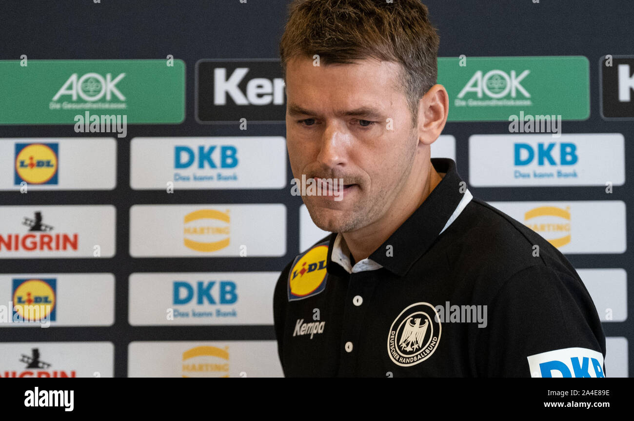 Hanover, Germany. 14th Oct, 2019. The national coach of the national ...