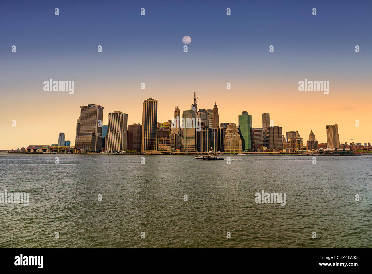 Sunset on Lower Manhattan in New York City Stock Photo - Alamy