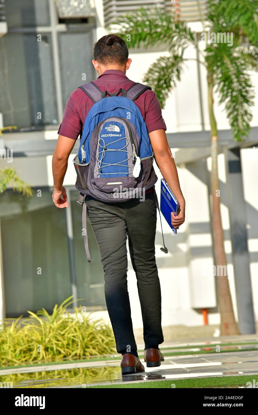 Student bags campus hi-res stock photography and images - Alamy
