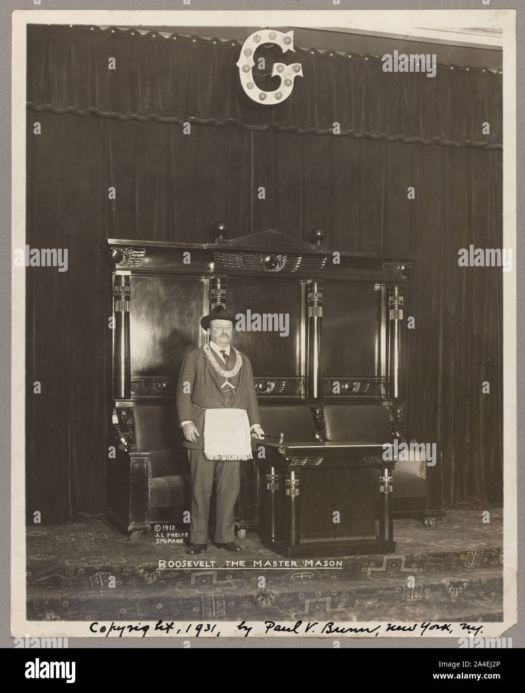 Master mason hi-res stock photography and images - Alamy