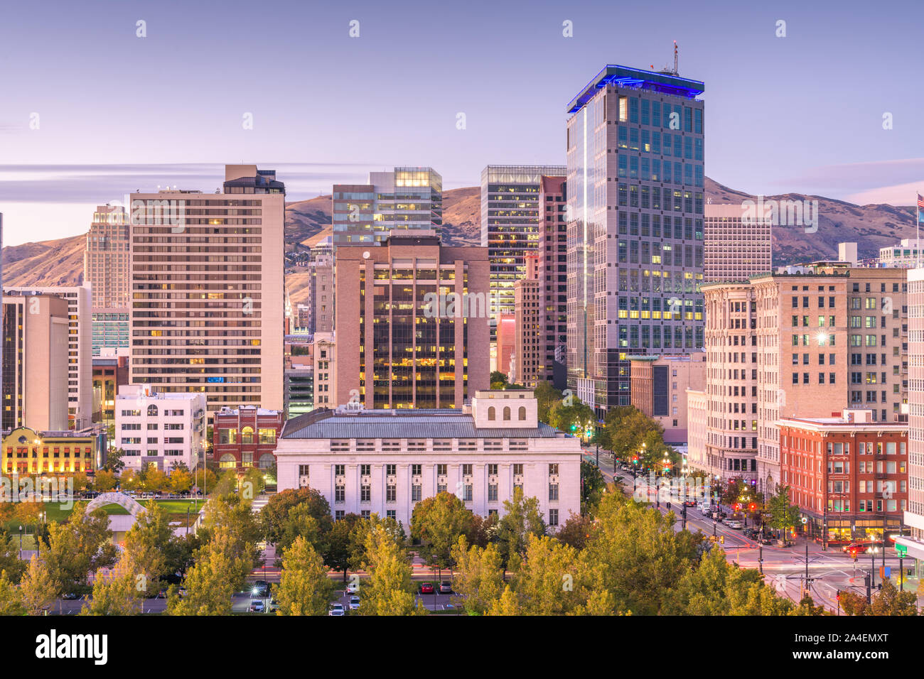Downtown financial district hi-res stock photography and images - Alamy