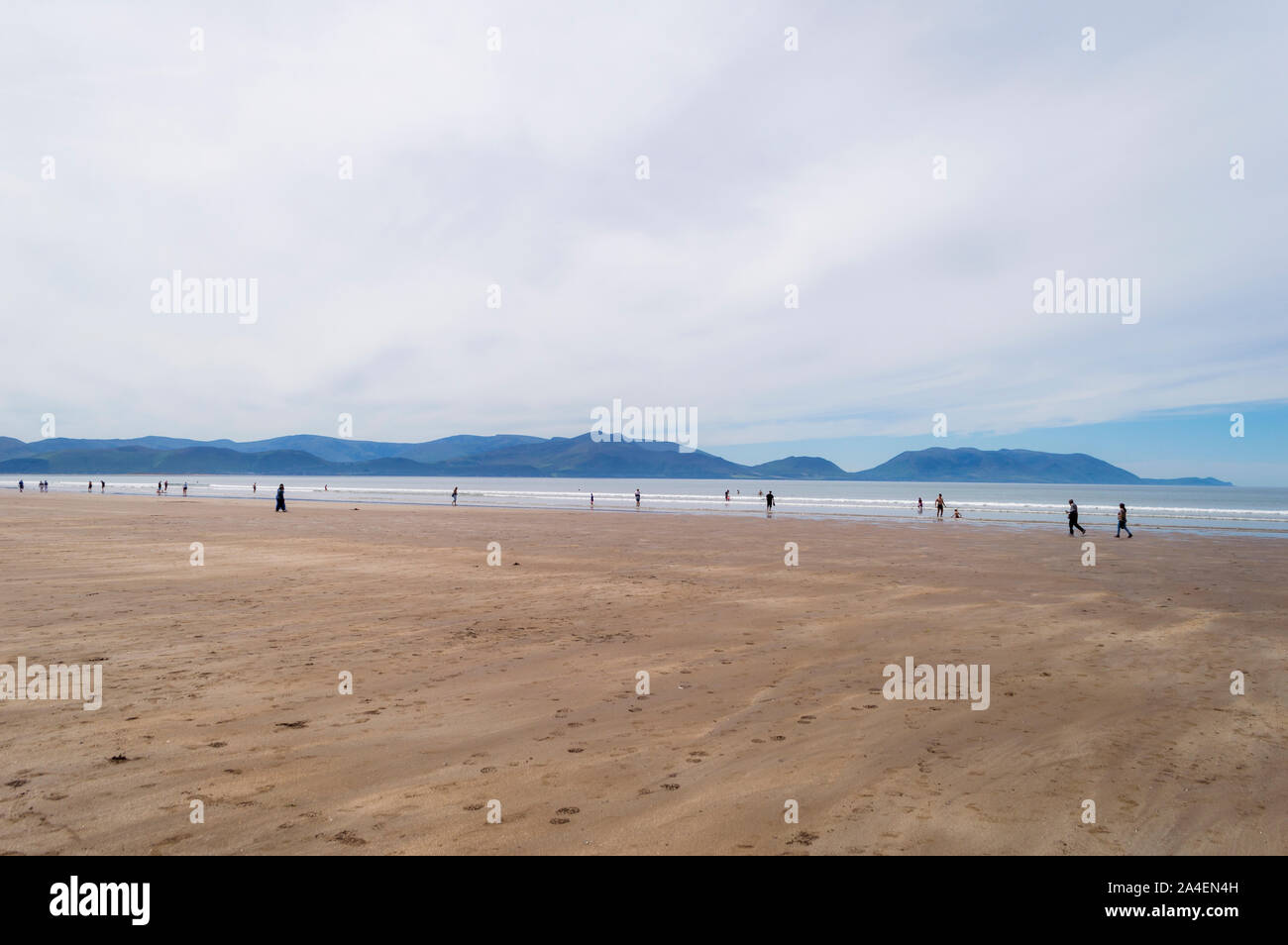 Cloudy day on coast ireland hi-res stock photography and images - Alamy