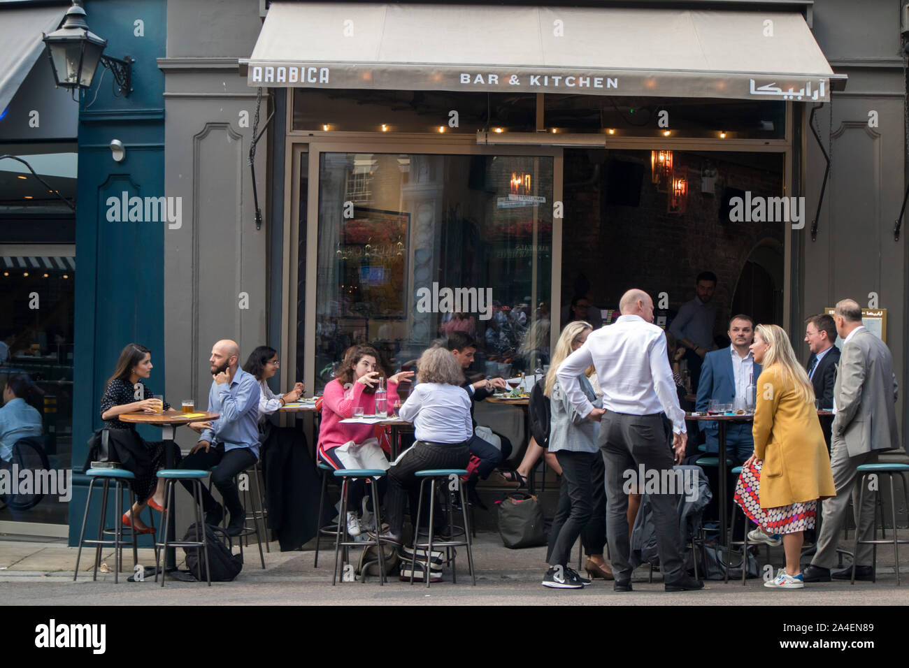 Pub Oclock High Resolution Stock Photography and Images - Alamy
