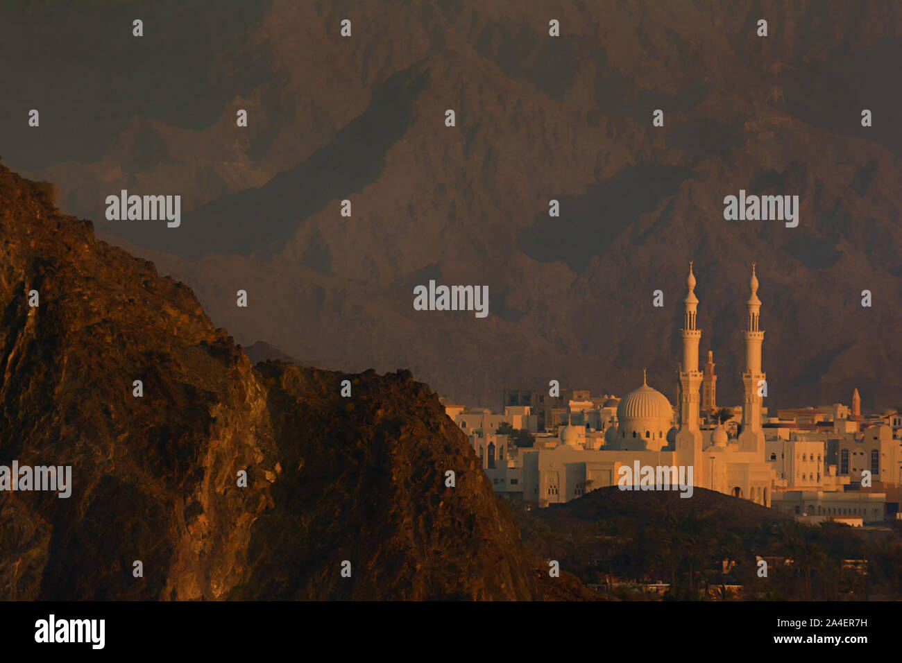Oman Sunrise Magic Light Mosque Stock Photo - Alamy
