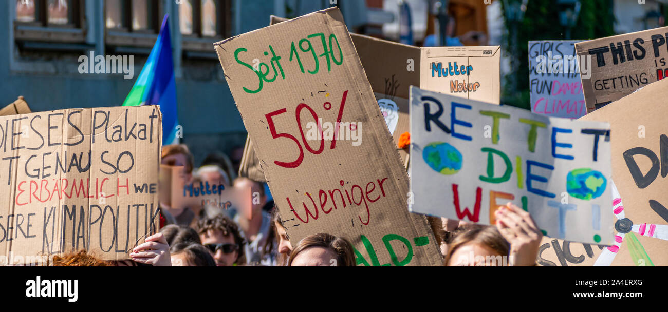 Friday future demonstration students ecology hi-res stock photography ...