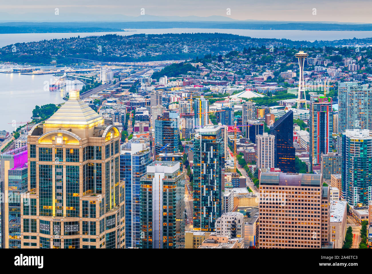 Seattle, Washington, USA downtown skyline at night Stock Photo - Alamy