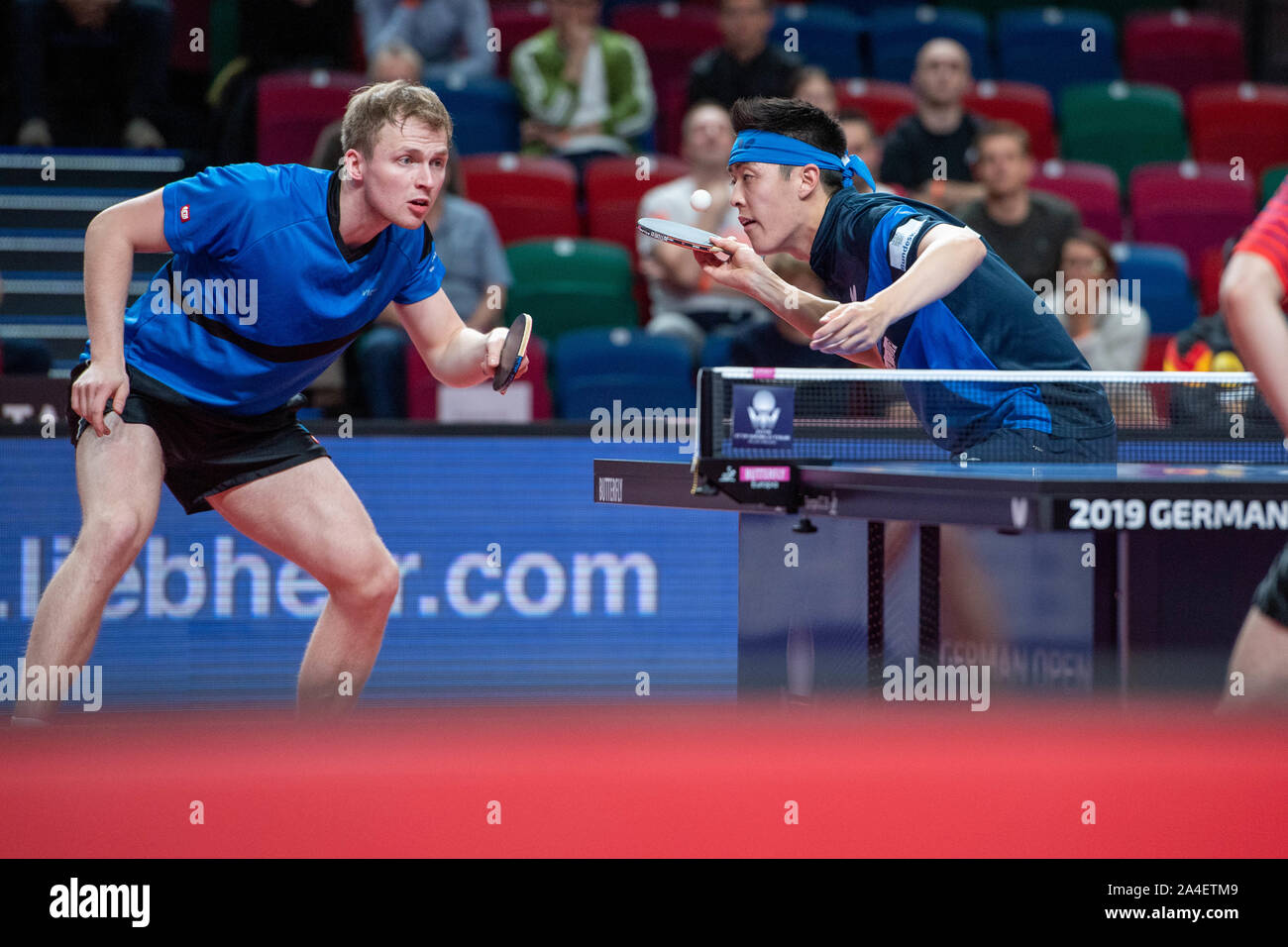 Mens table tennis doubles final hi-res stock photography and images - Alamy