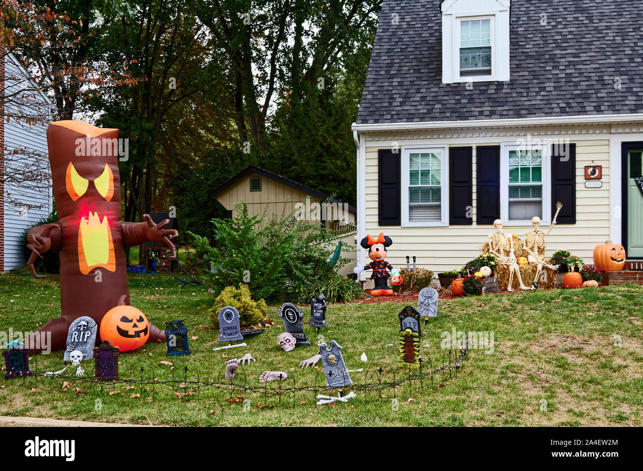 Inflatable decorations hi-res stock photography and images - Alamy