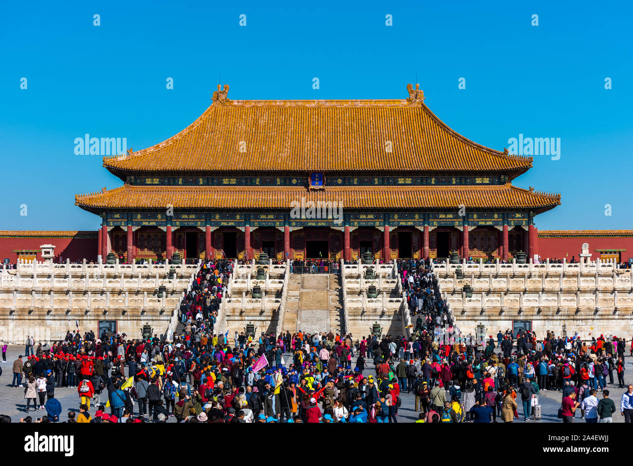 A lot of tourists entering the Taihe Palace, Hall of Supreme Harmony of ...