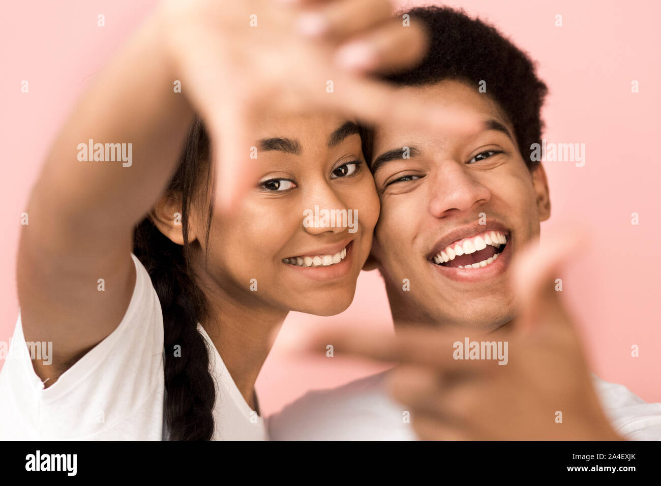 Framing hands hi-res stock photography and images - Alamy