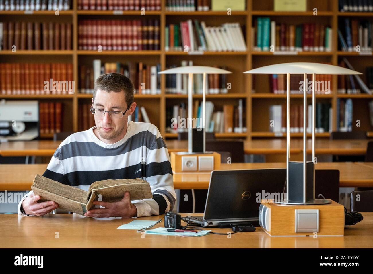 Genealogical research hi-res stock photography and images - Alamy