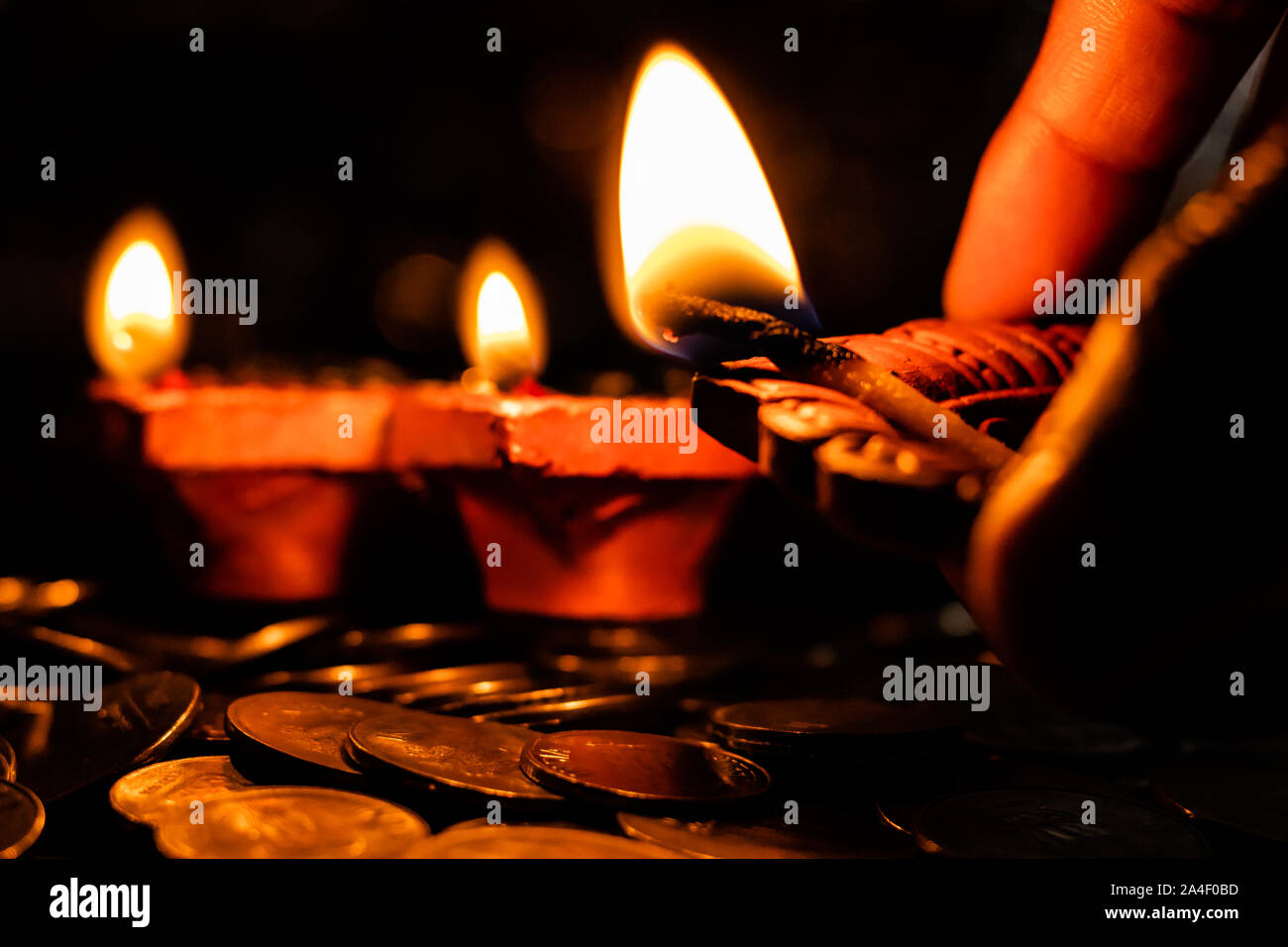 Pile of lamps hi-res stock photography and images - Alamy