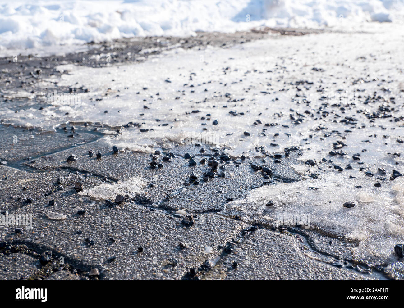 Frozen sidewalk, house hi-res stock photography and images - Alamy