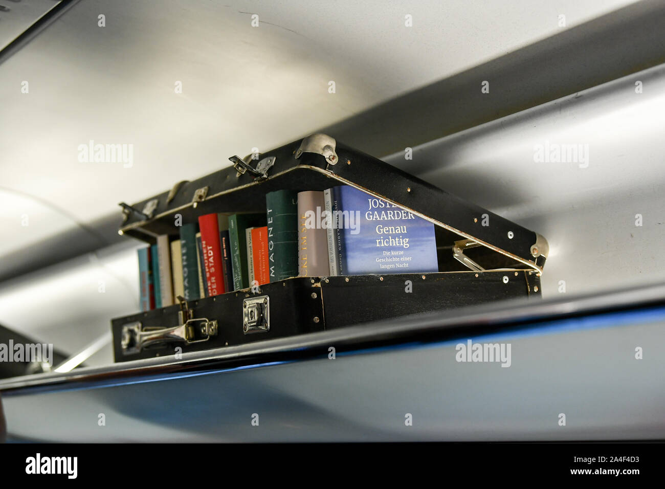 Luggage rack train hi-res stock photography and images - Alamy
