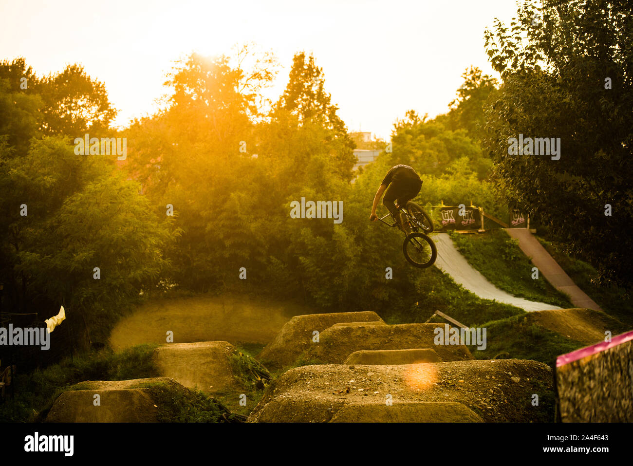 Freestyle bmx hi-res stock photography and images - Alamy