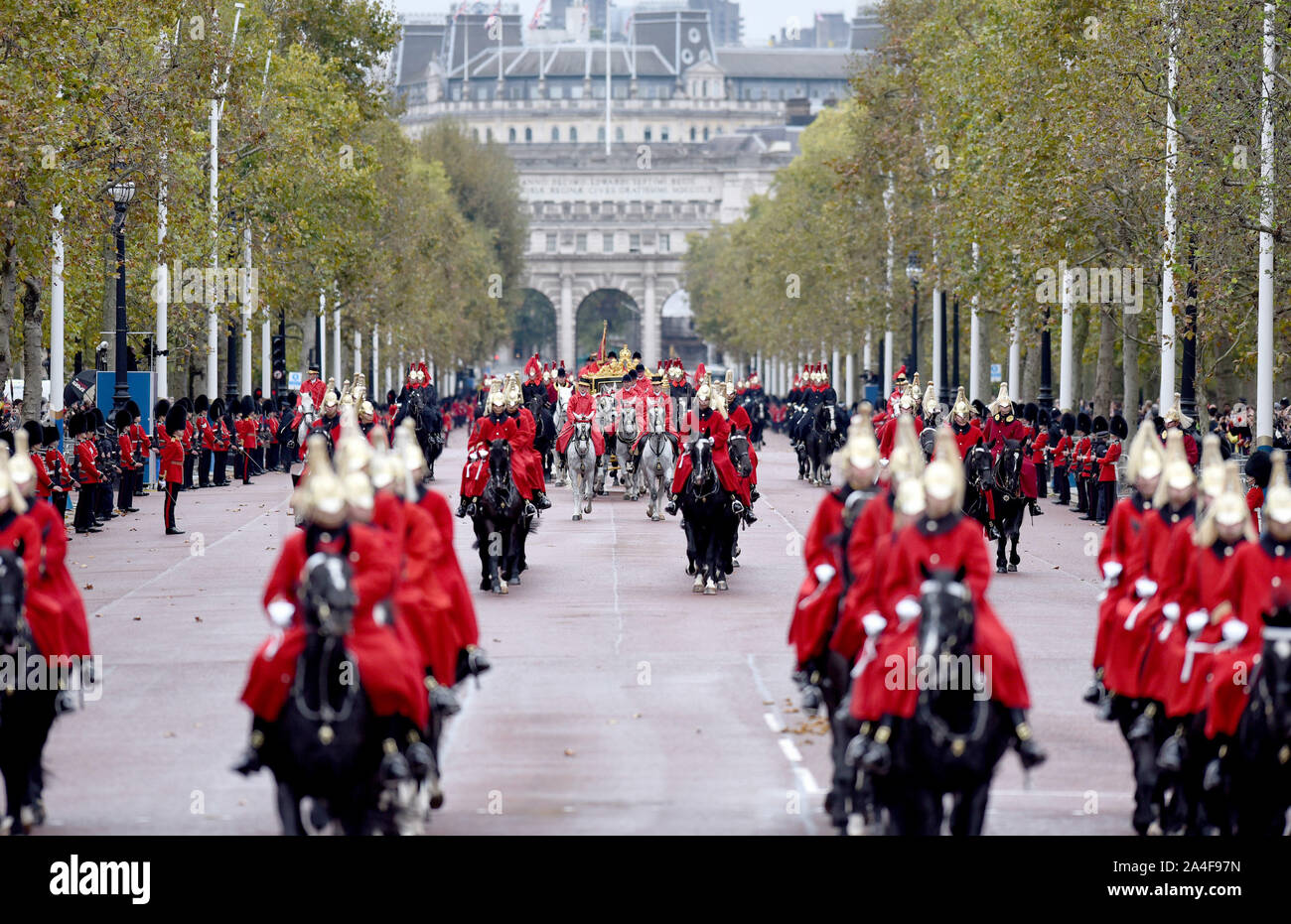 Irish state coach hi-res stock photography and images - Alamy