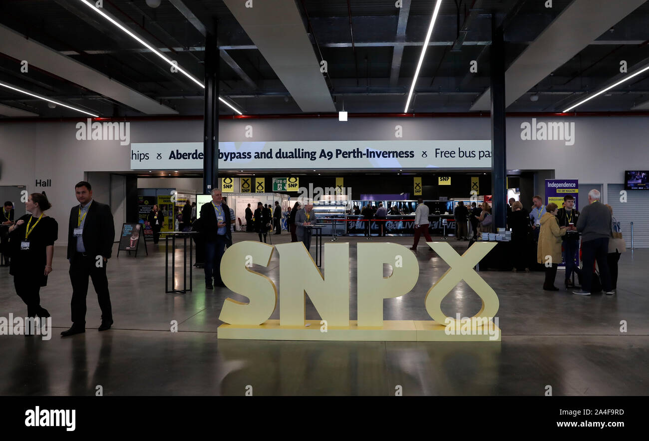 Snp logo hi-res stock photography and images - Alamy