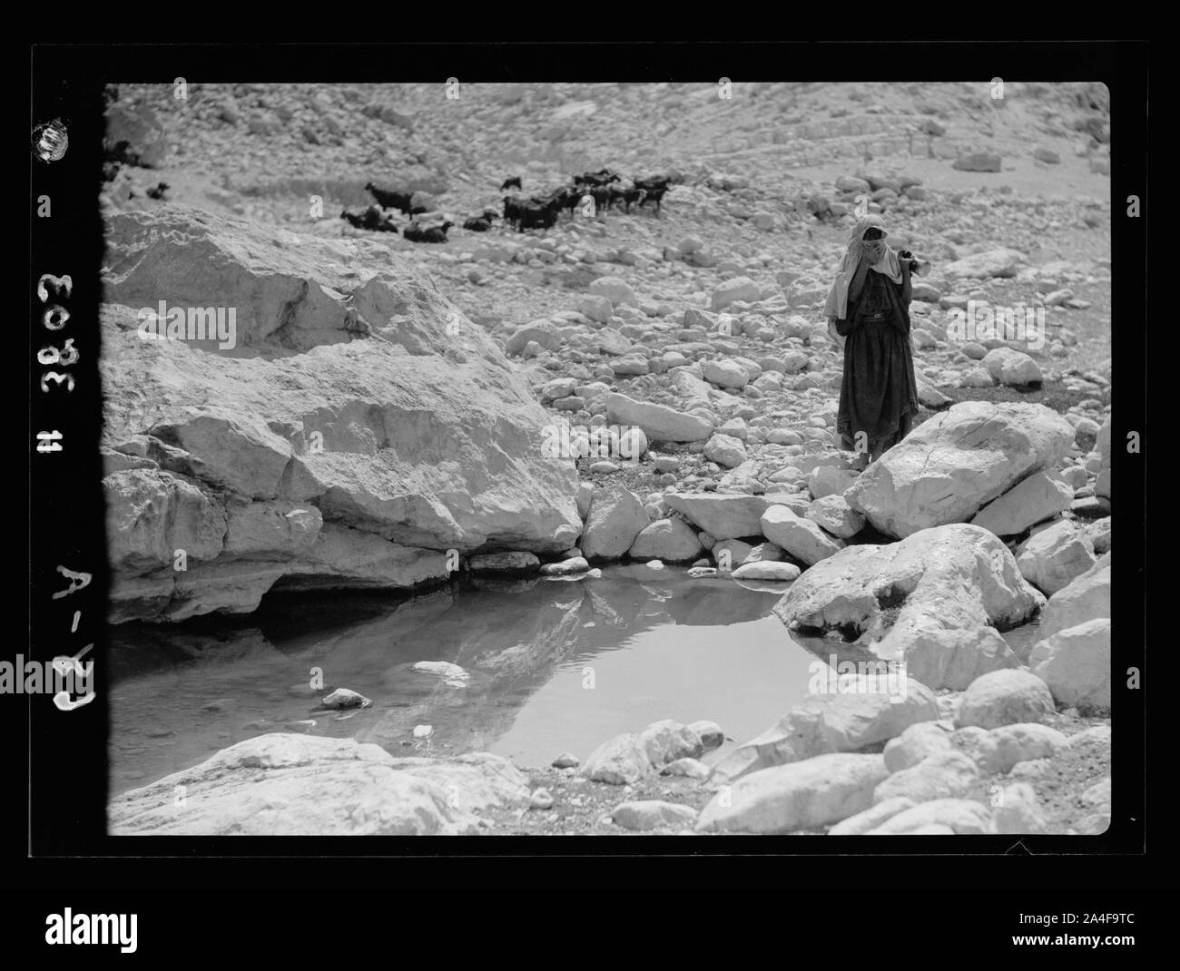 Small sources Black and White Stock Photos & Images - Alamy