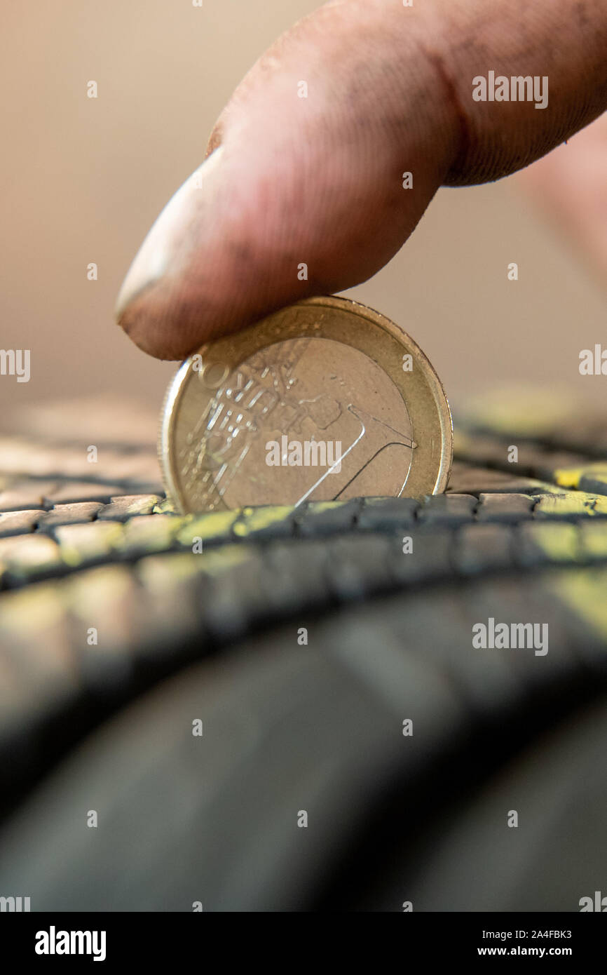Tyre tread coin hi-res stock photography and images - Alamy