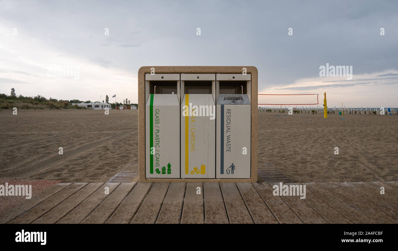 Recycling bins on beach hi-res stock photography and images - Alamy