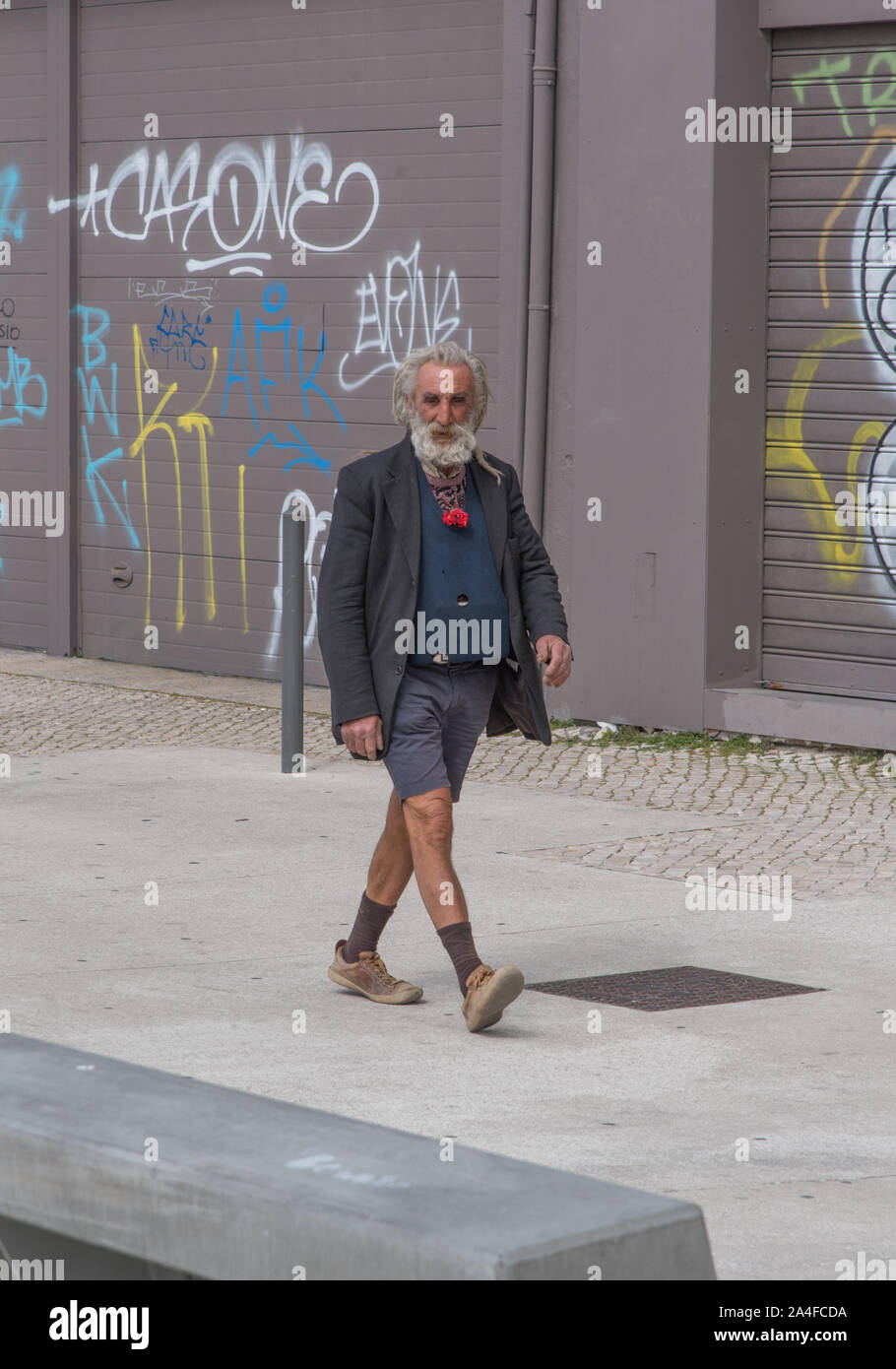 Walking gentleman hi-res stock photography and images - Alamy