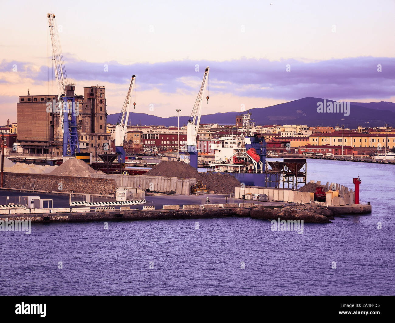 Shipyard for the construction of a new dock for the mooring of ships ...