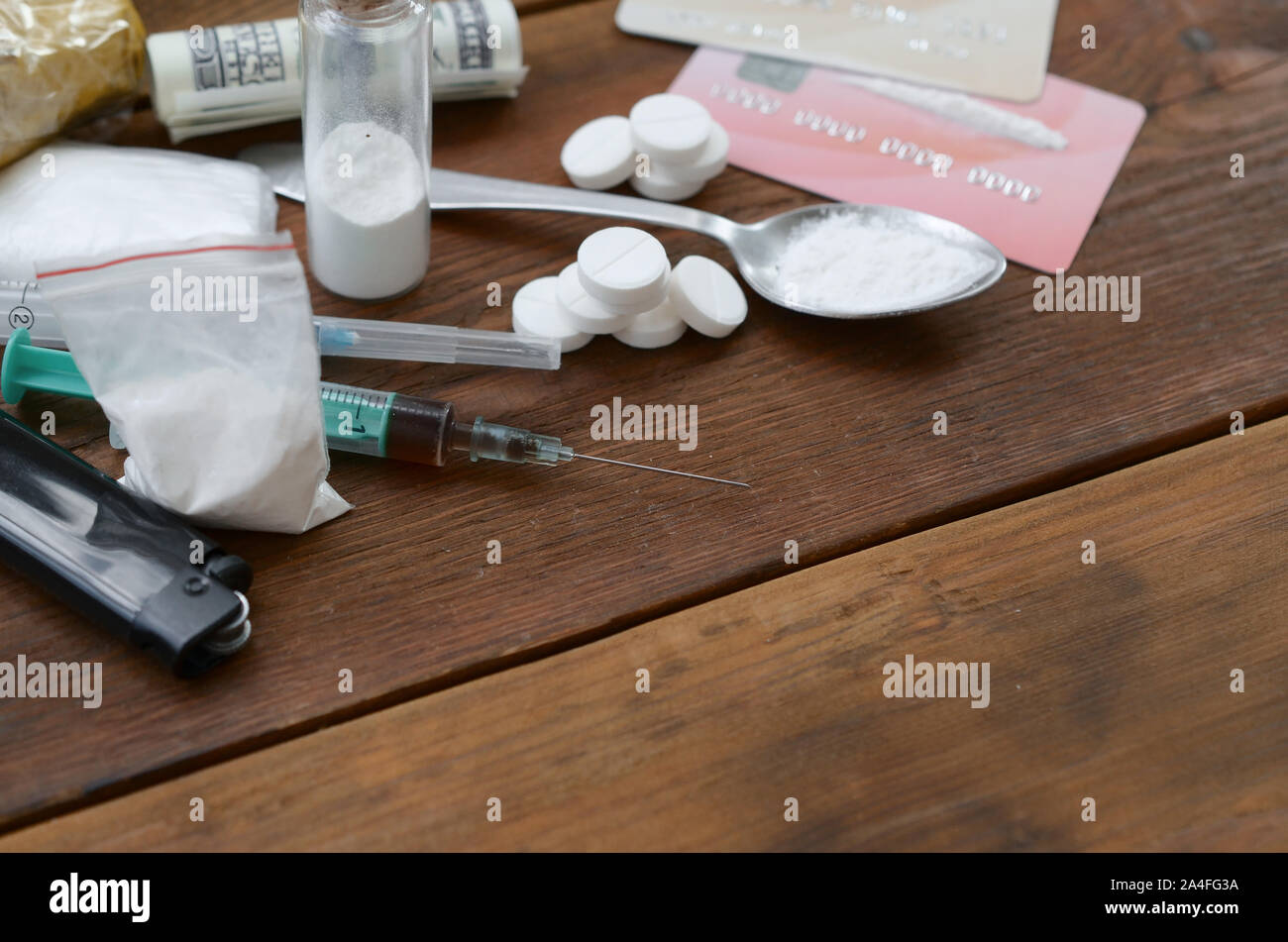 A lot of narcotic substances pills and devices for the preparation of ...