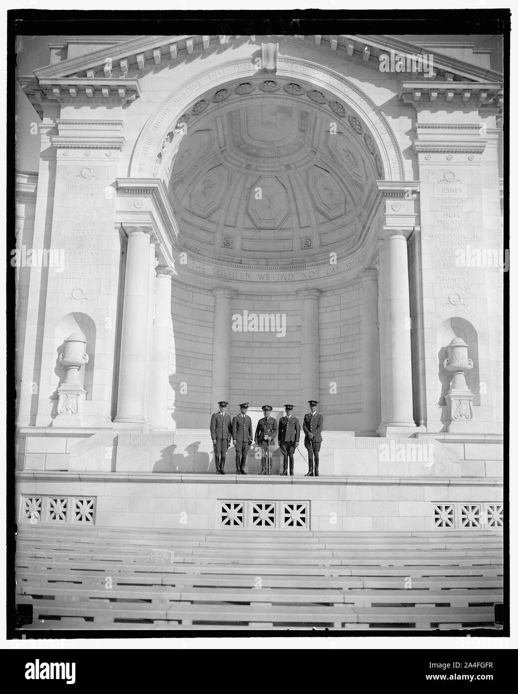 Soldier on guard grave Black and White Stock Photos & Images - Alamy