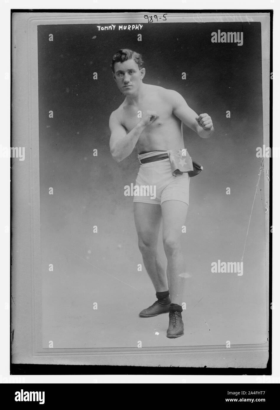 Boxing pose hi-res stock photography and images - Alamy