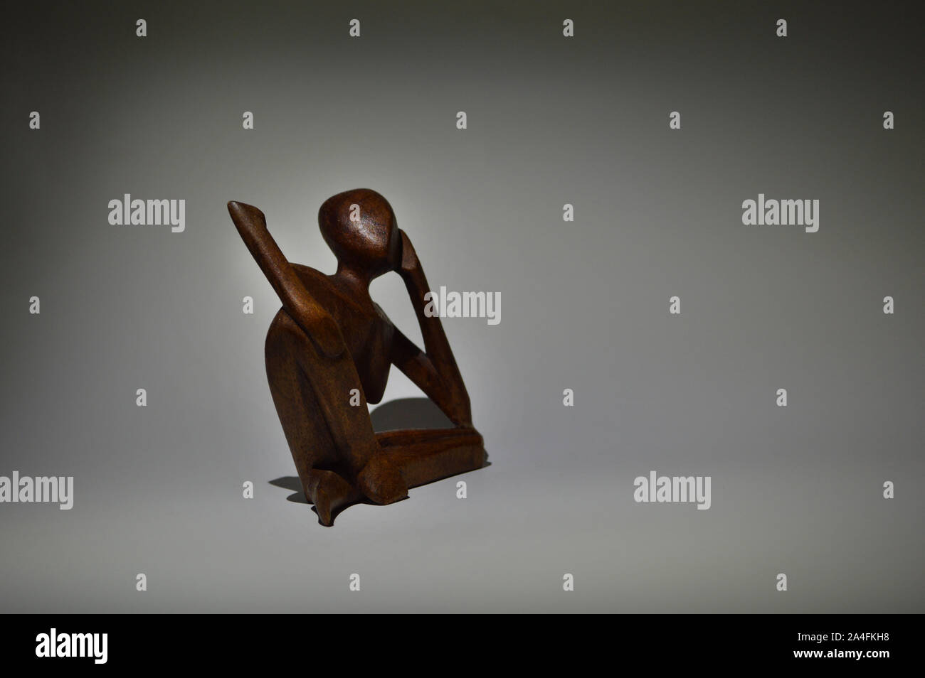 The thinking man sculpture hi-res stock photography and images - Alamy