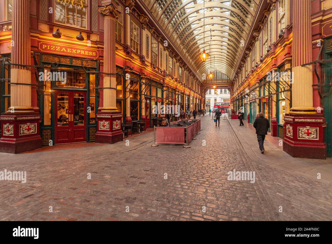 Night illuminated ornate roof structure hi-res stock photography and ...