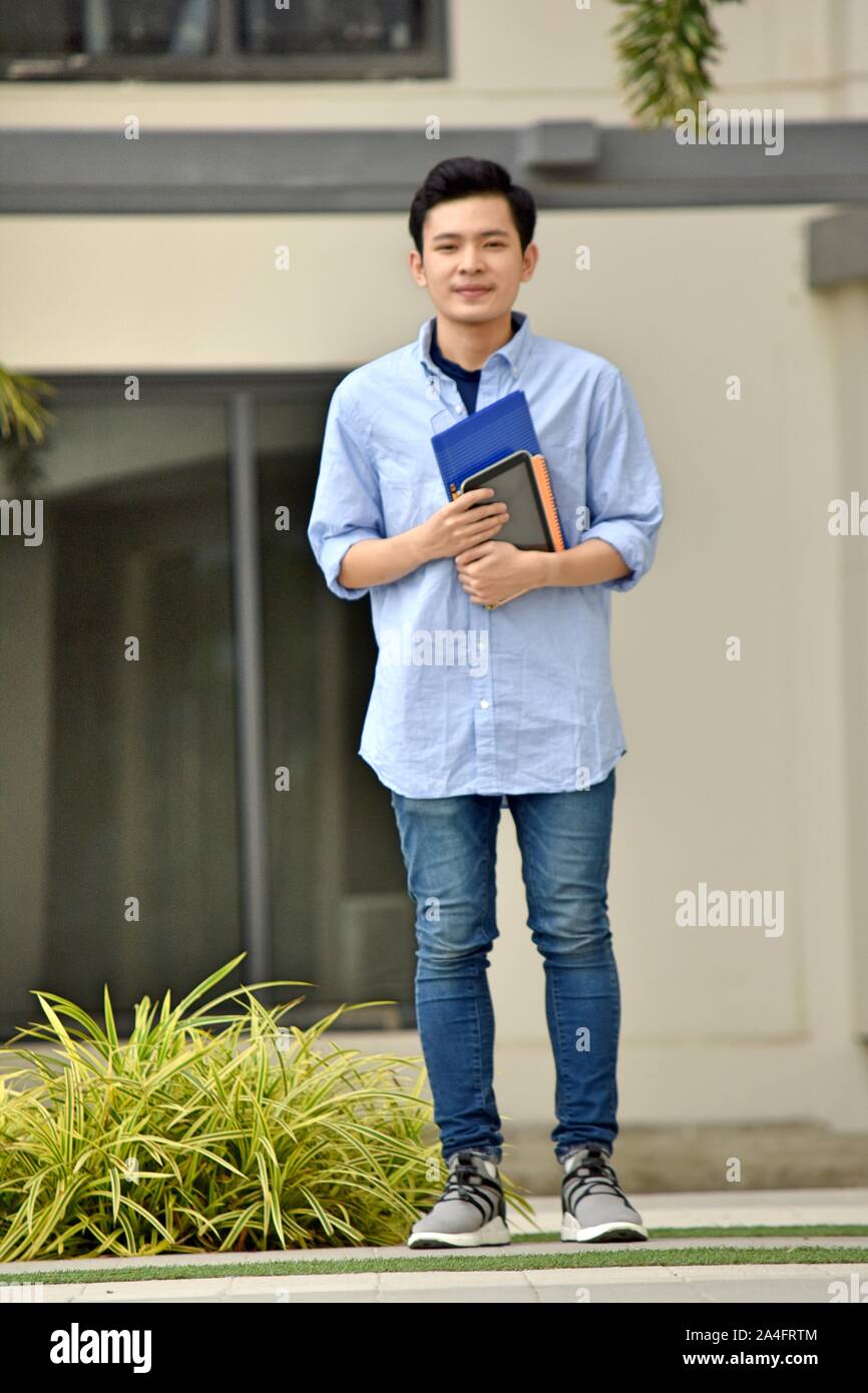 Pupils campus hi-res stock photography and images - Alamy