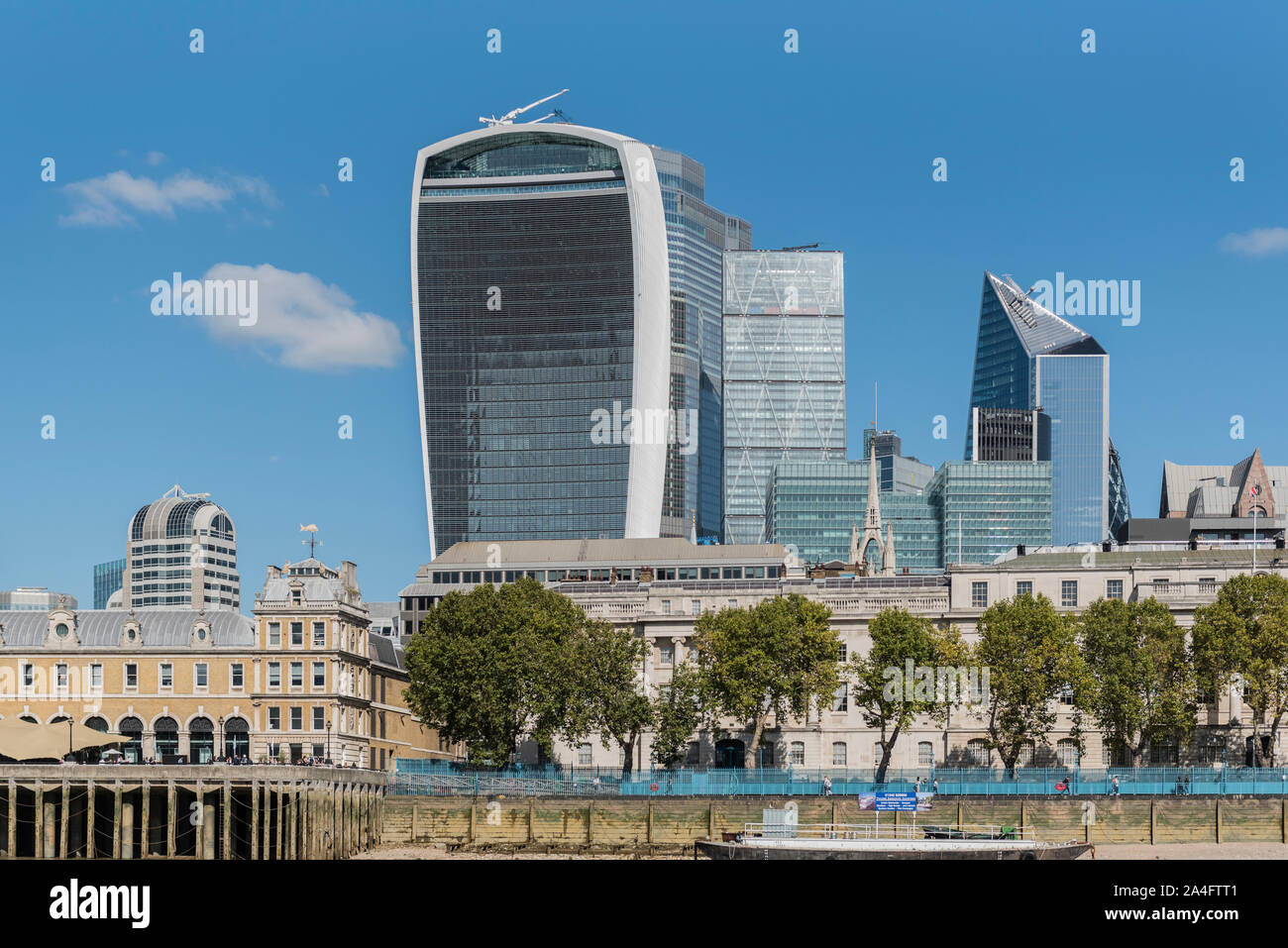 Thames riverside towerblock hi-res stock photography and images - Alamy