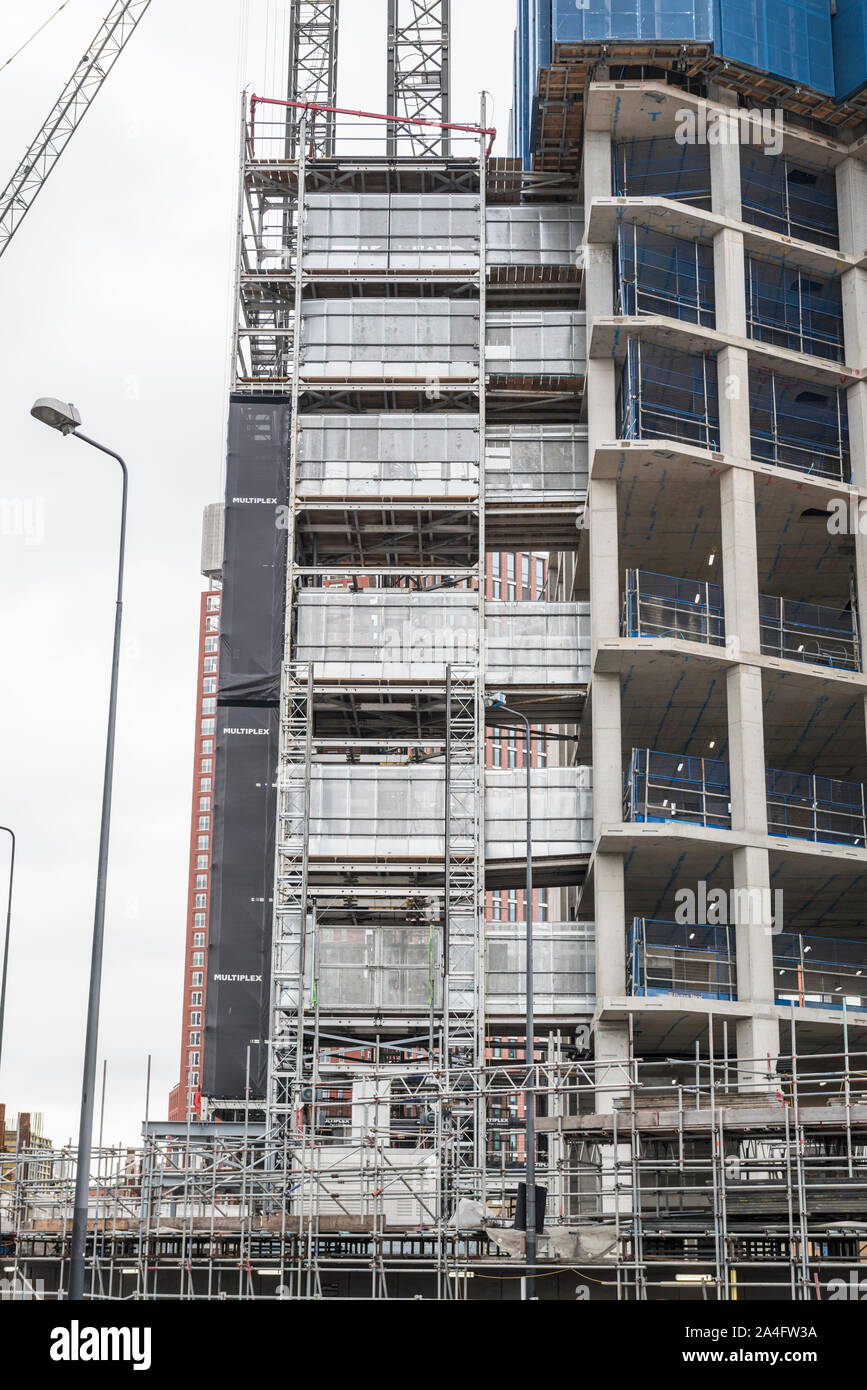 Scaffold tower hi-res stock photography and images - Alamy