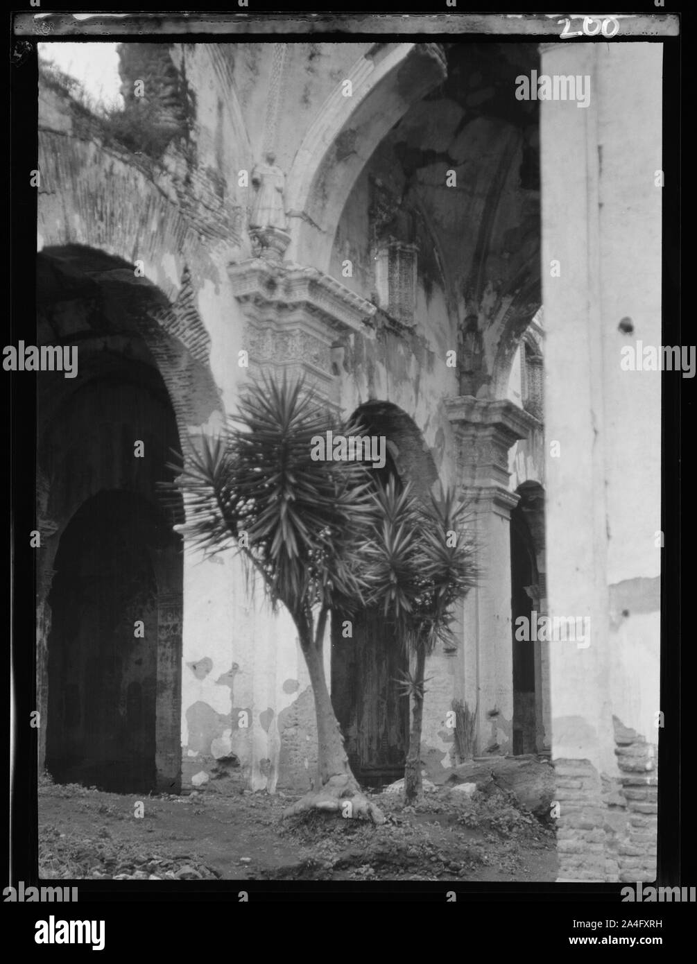 Guatemalan geography Black and White Stock Photos & Images - Alamy