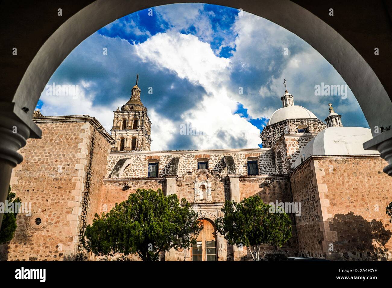 Arco barroco hi-res stock photography and images - Alamy